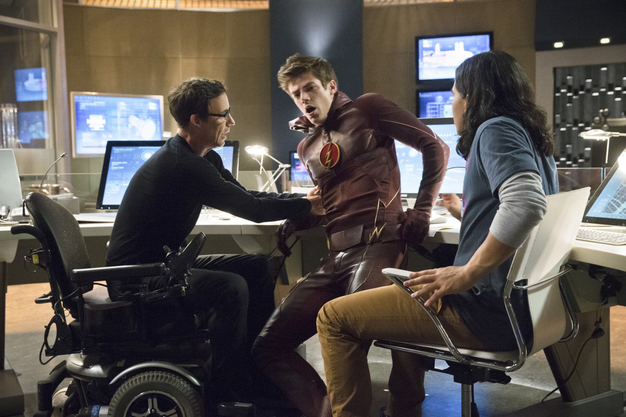 The Flash Season 1 Episode 3 “Things You Can’t Outrun” Recap – Pop Goes ...